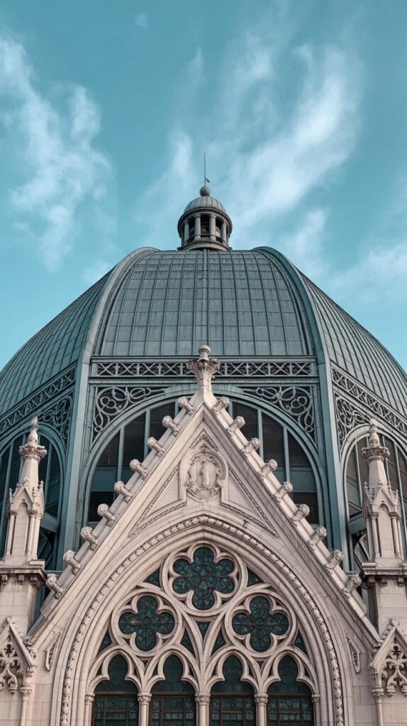 Turning Structures Into Art With Inspiring Building Art Ideas – Rabbit ...